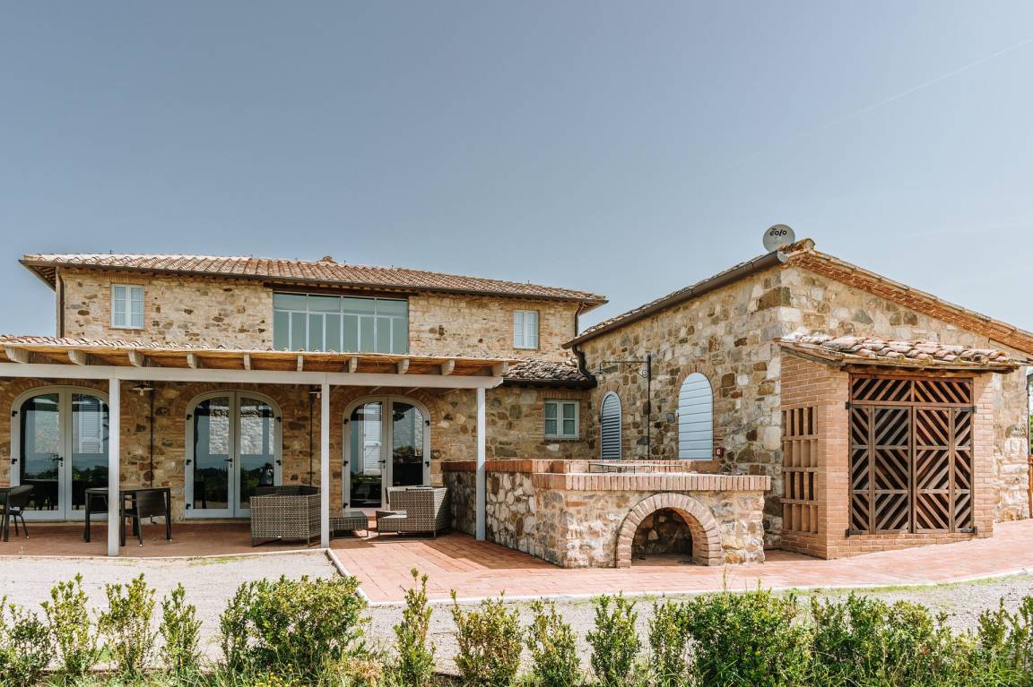 550 M² Villa ∙ 8 Bedrooms ∙ 16 Guests - Siena