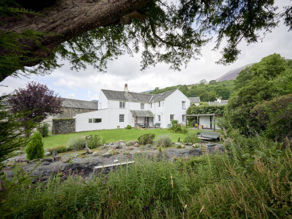 Cottage ∙ 4 Bedrooms ∙ 6 Guests - Keswick