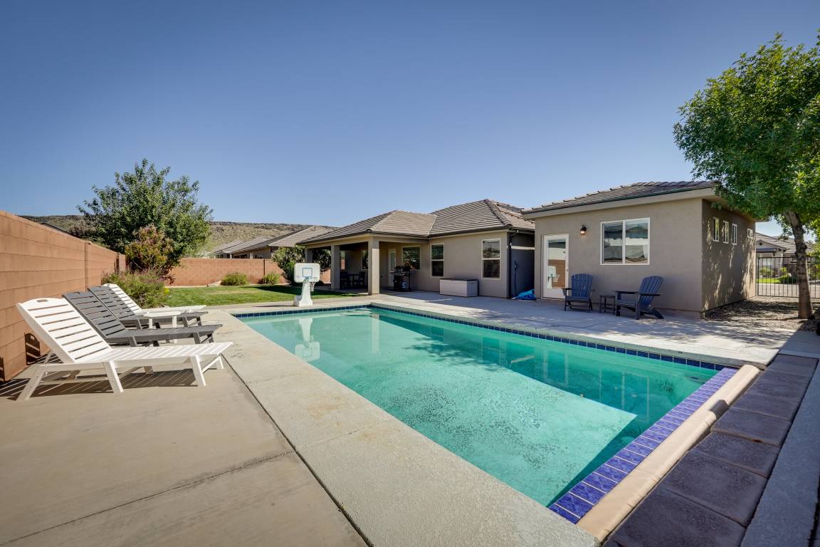 208 M² House ∙ 5 Bedrooms ∙ 10 Guests - Hurricane, UT