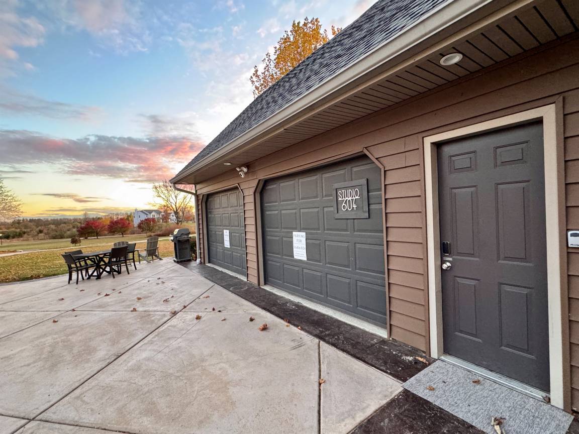 32 M² Studio Asunto ∙ 1 Makuuhuone ∙ 4 Vierasta - Bloomington, IL