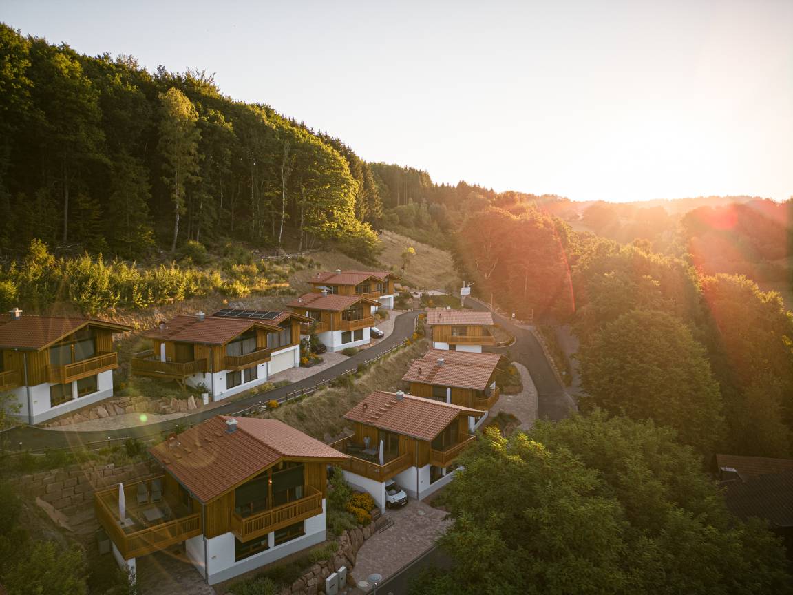 150 M² Ferienwohnung ∙ 4 Schlafzimmer ∙ 8 Gäste - Frammersbach