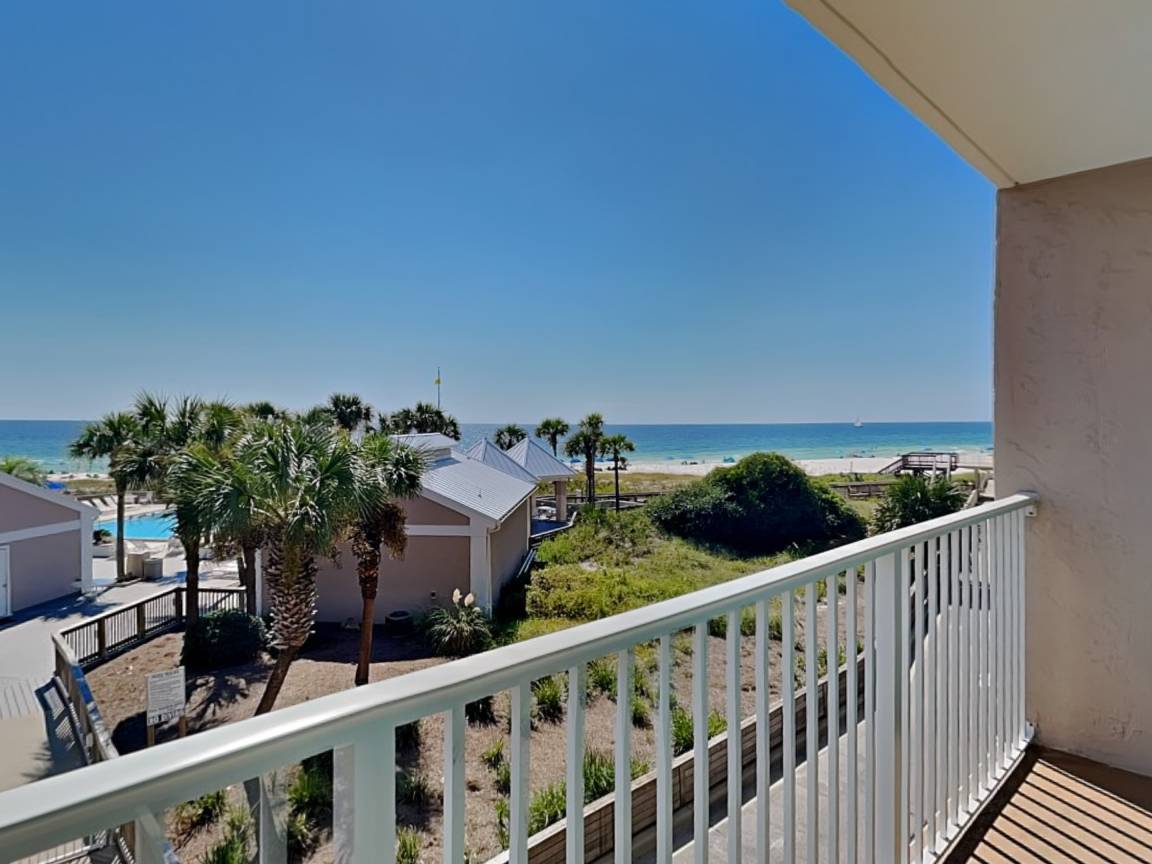 98 M² Condo ∙ 2 Bedrooms ∙ 6 Guests - Lower Grand Lagoon, FL