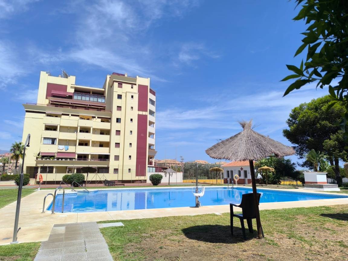 100 M² Apartamento ∙ 3 Habitaciones ∙ 6 Huéspedes - Torrox