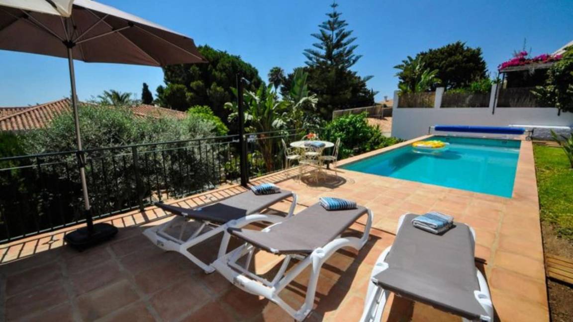 243 M² House ∙ 4 Bedrooms ∙ 8 Guests - Salobreña