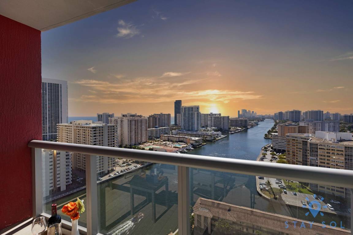 Apartment ∙ 4 Guests - Hallandale Beach, FL