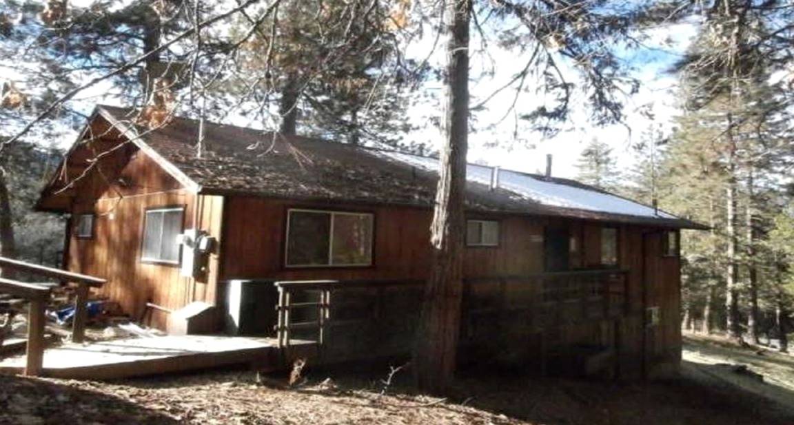 House ∙ 1 Bedroom ∙ 8 Guests - Camp Nelson, CA