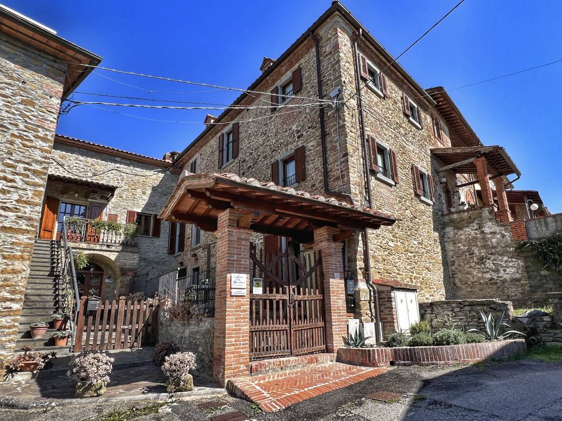 180 M² House ∙ 4 Bedrooms ∙ 8 Guests - Arezzo