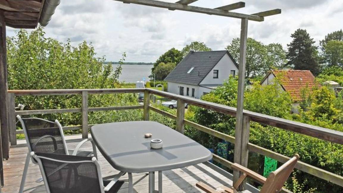 75 M² Apartment ∙ 4 Bedrooms ∙ 4 Guests - Stralsund