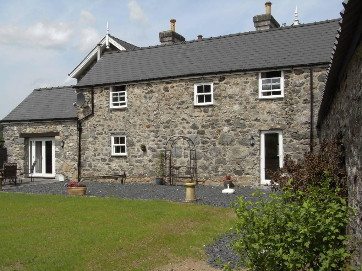 Cottage ∙ 2 Bedrooms ∙ 4 Guests - Penrhyndeudraeth