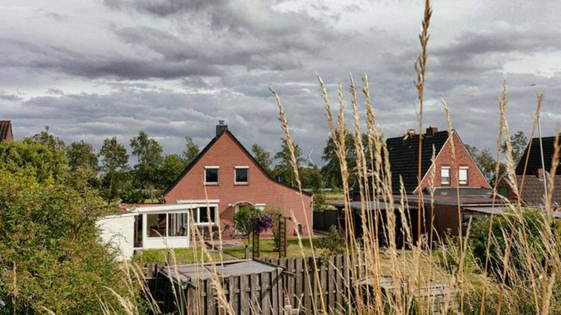 105 M² Ferienhaus ∙ 4 Schlafzimmer ∙ 6 Gäste - Emden
