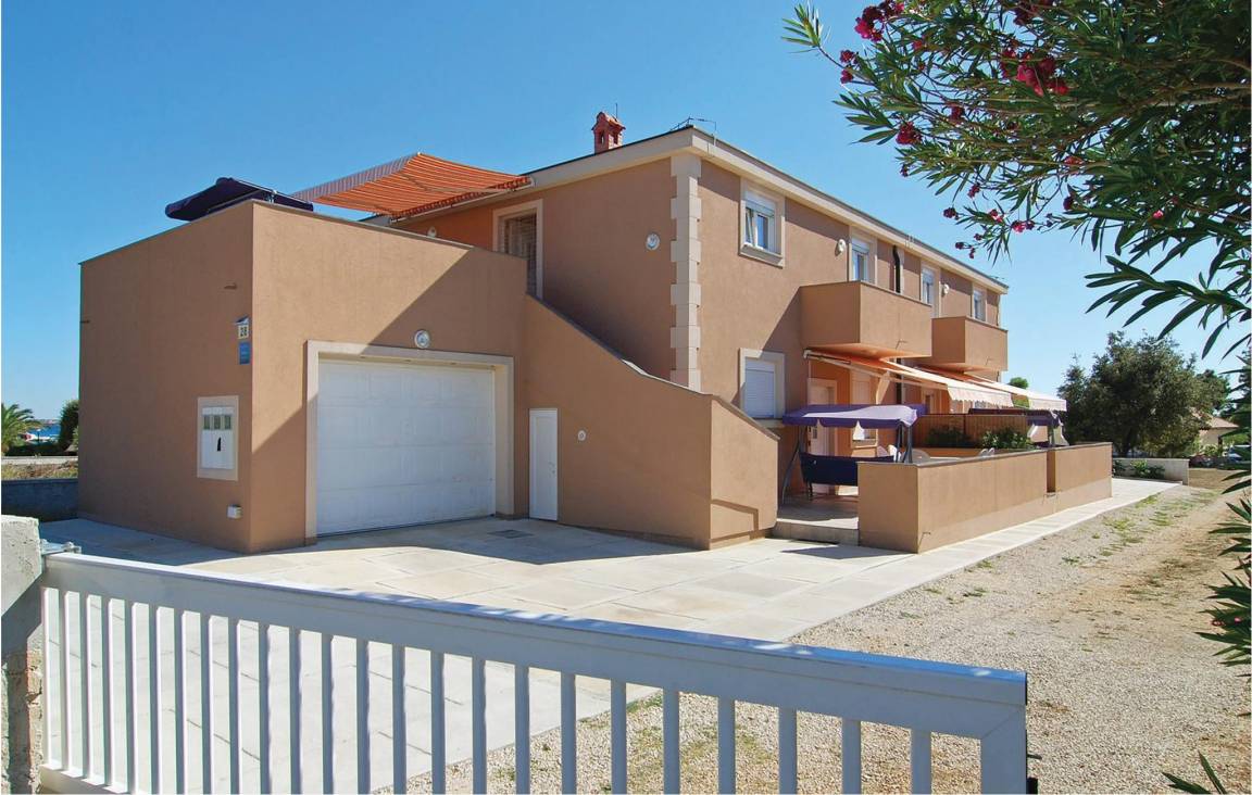 68 M² Apartamento ∙ 2 Habitaciones ∙ 4 Huéspedes - Vir