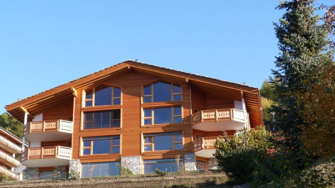 155 M² Apartment ∙ 4 Bedrooms ∙ 10 Guests - Switzerland