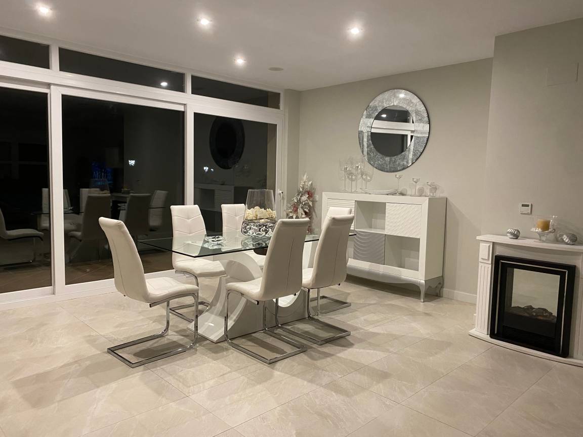 250 M² Huis ∙ 5 Slaapkamers ∙ 11 Gasten - Conil de la Frontera