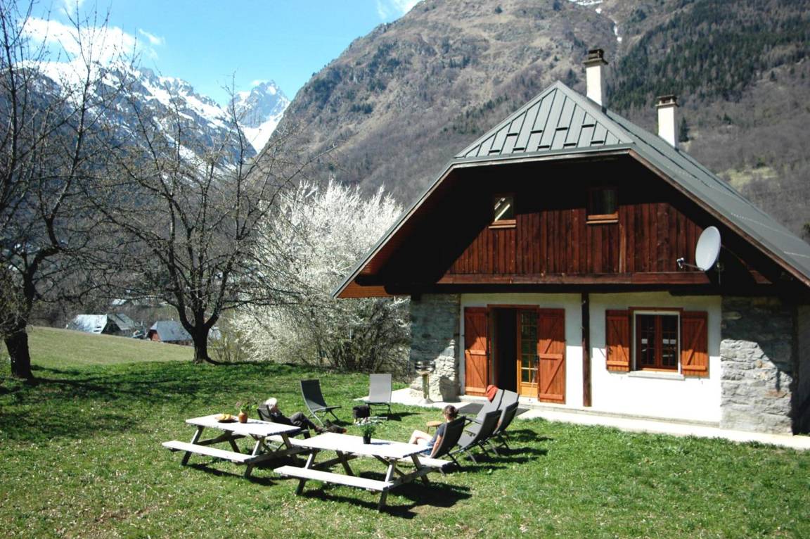150 M² Chalet ∙ 5 Chambres ∙ 13 Personnes - Allevard