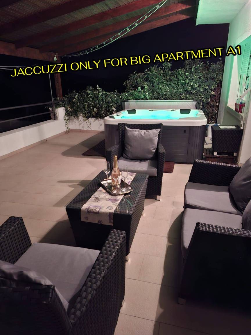 76 M² Appartement ∙ 2 Chambres ∙ 6 Personnes - Šibenik