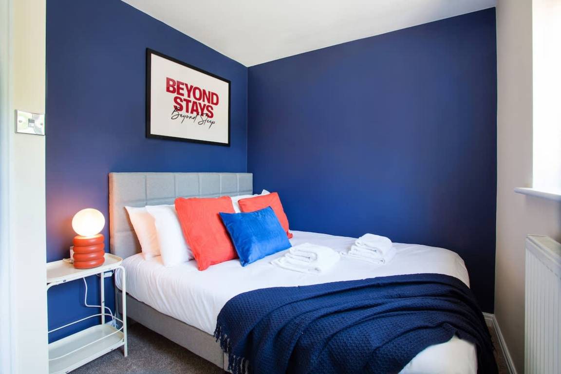 House ∙ 3 Bedrooms ∙ 8 Guests - Manchester