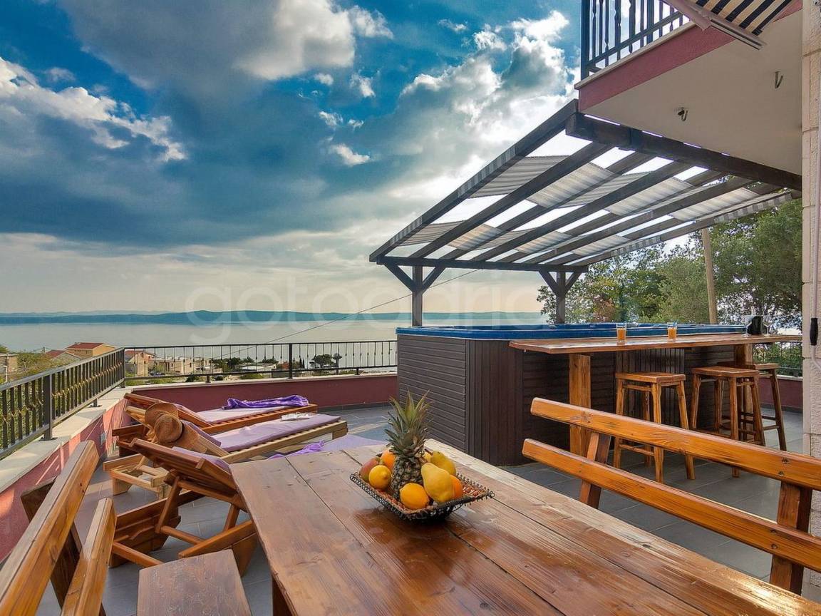 70 M² House ∙ 2 Bedrooms ∙ 5 Guests - Promajna