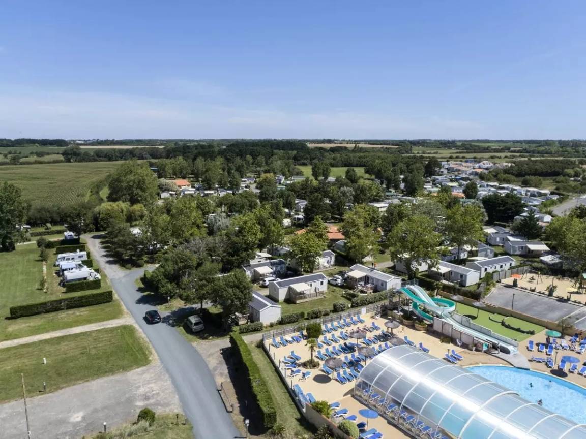 40 M² Husvagn ∙ 4 Sovrum ∙ 8 Gäster - Brem-sur-Mer