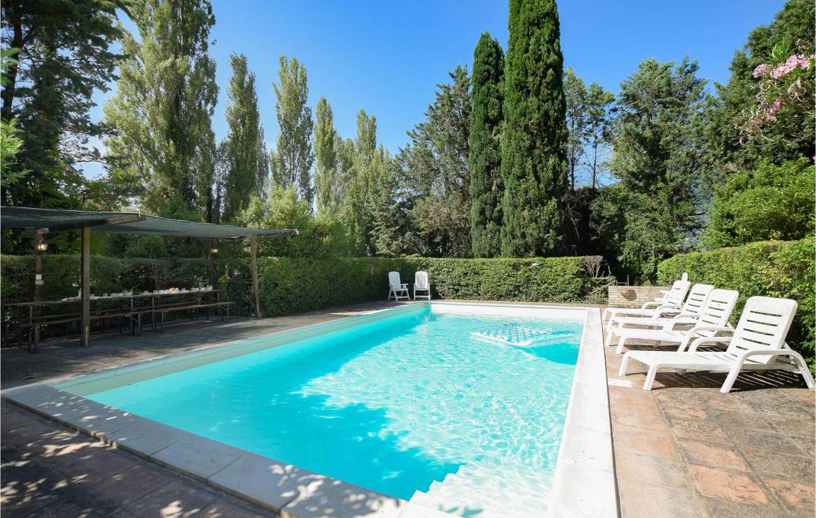 240 M² House ∙ 6 Bedrooms ∙ 16 Guests - Assisi