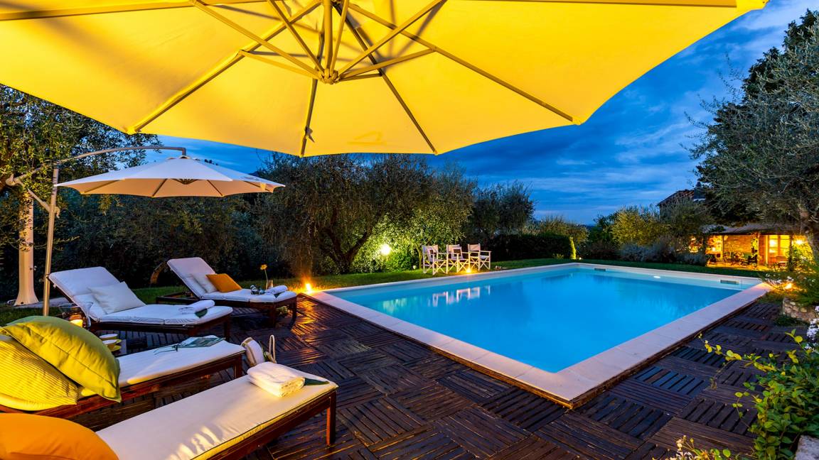 300 M² Résidence De Vacances ∙ 4 Chambres ∙ 8 Personnes - Lucques