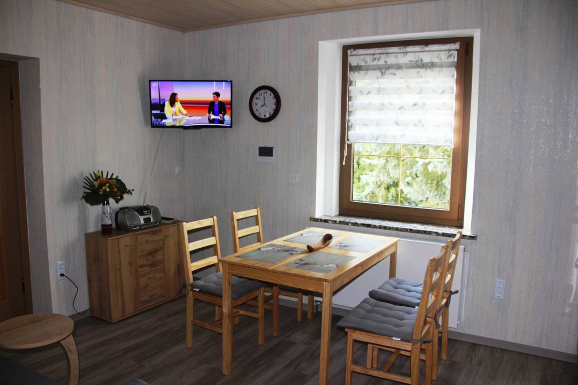 60 M² Ferienwohnung ∙ 1 Schlafzimmer ∙ 2 Gäste - Auerbach/Vogtland