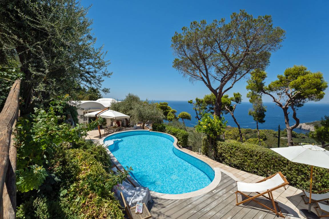 350 M² Villa ∙ 6 Bedrooms ∙ 11 Guests - Anacapri