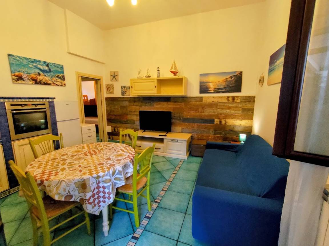 60 M² Apartment ∙ 2 Bedrooms ∙ 5 Guests - Roseto degli Abruzzi