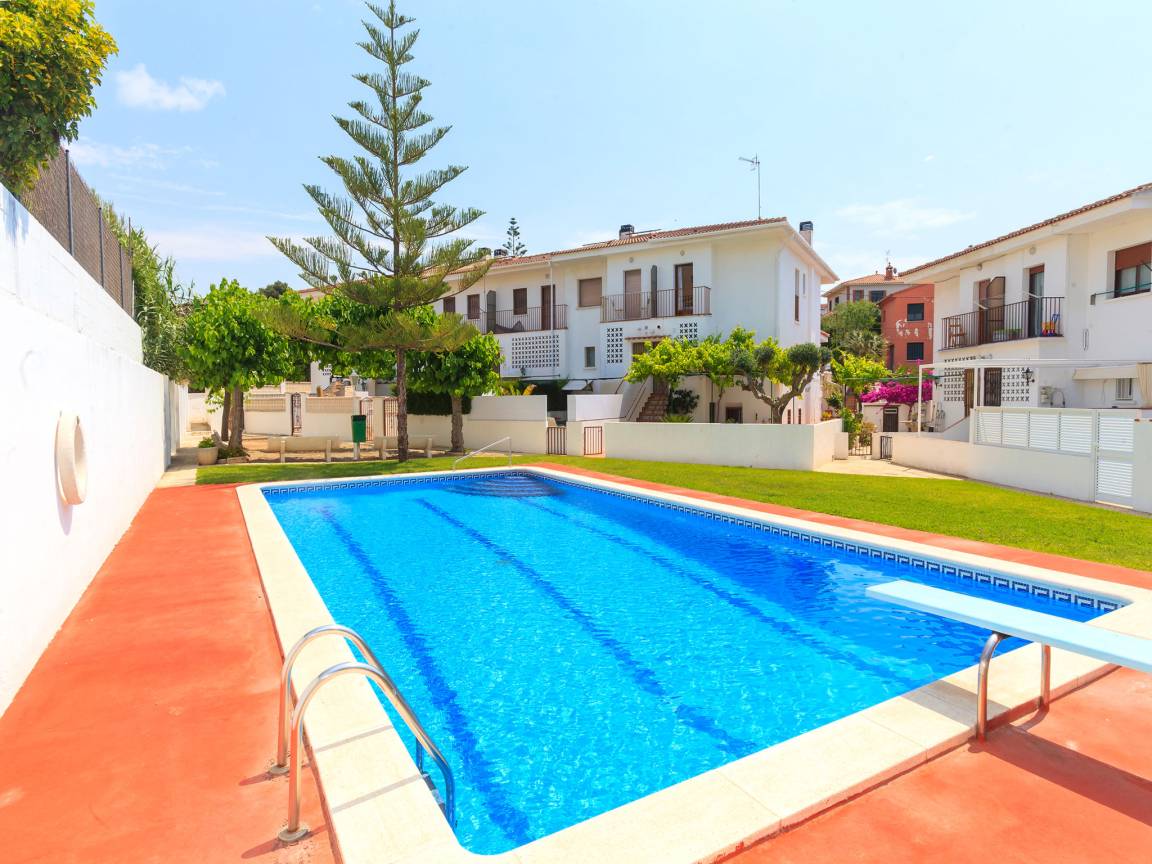 90 M² Maison De Vacances ∙ 3 Chambres ∙ 6 Personnes - Cubelles