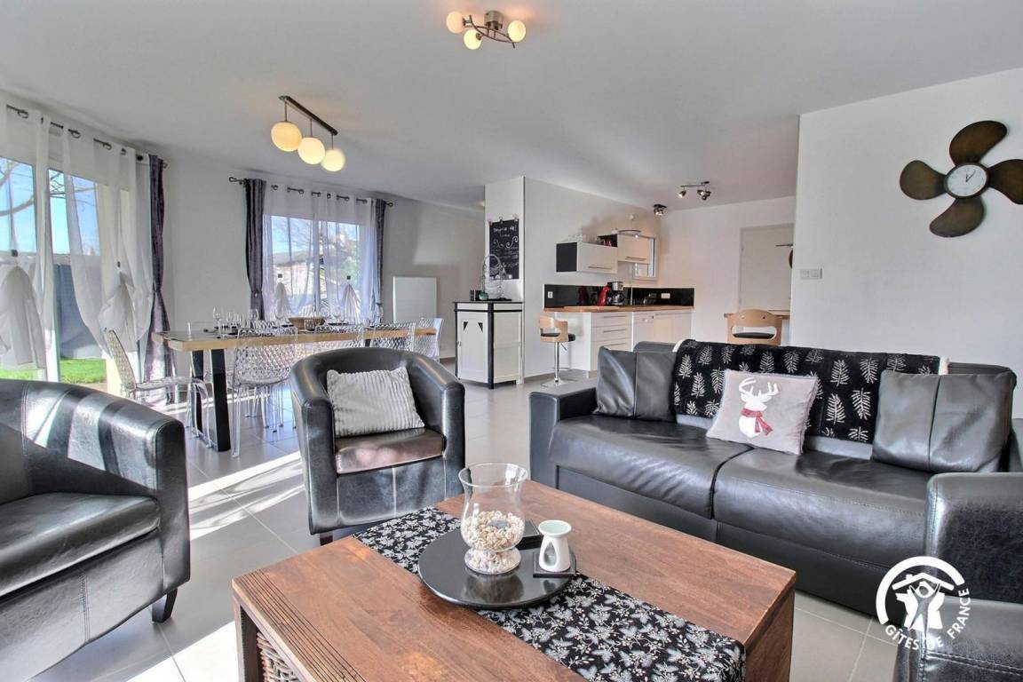 95 M² Gîte ∙ 3 Chambres ∙ 6 Personnes - Baud