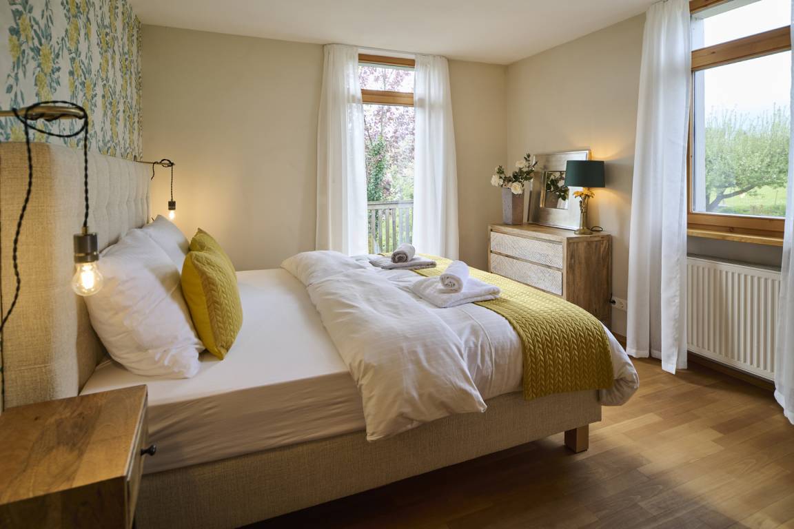 180 M² House ∙ 4 Bedrooms ∙ 9 Guests - Laufen