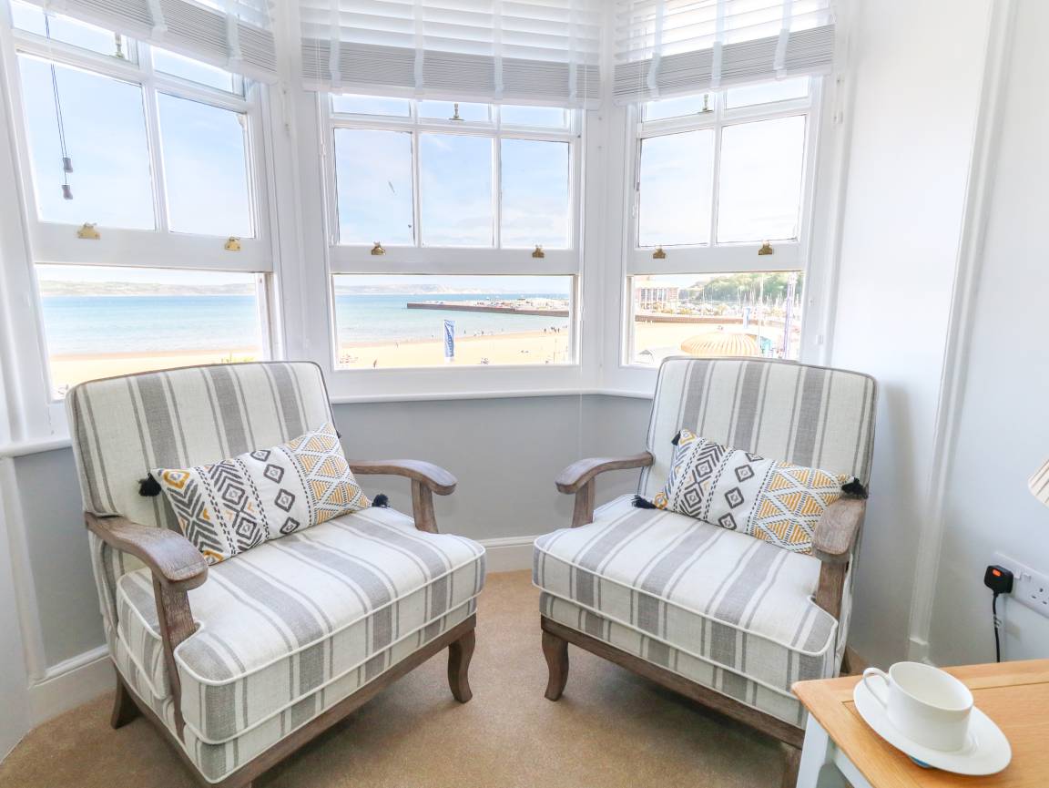 Cottage ∙ 2 Bedrooms ∙ 4 Guests - Weymouth