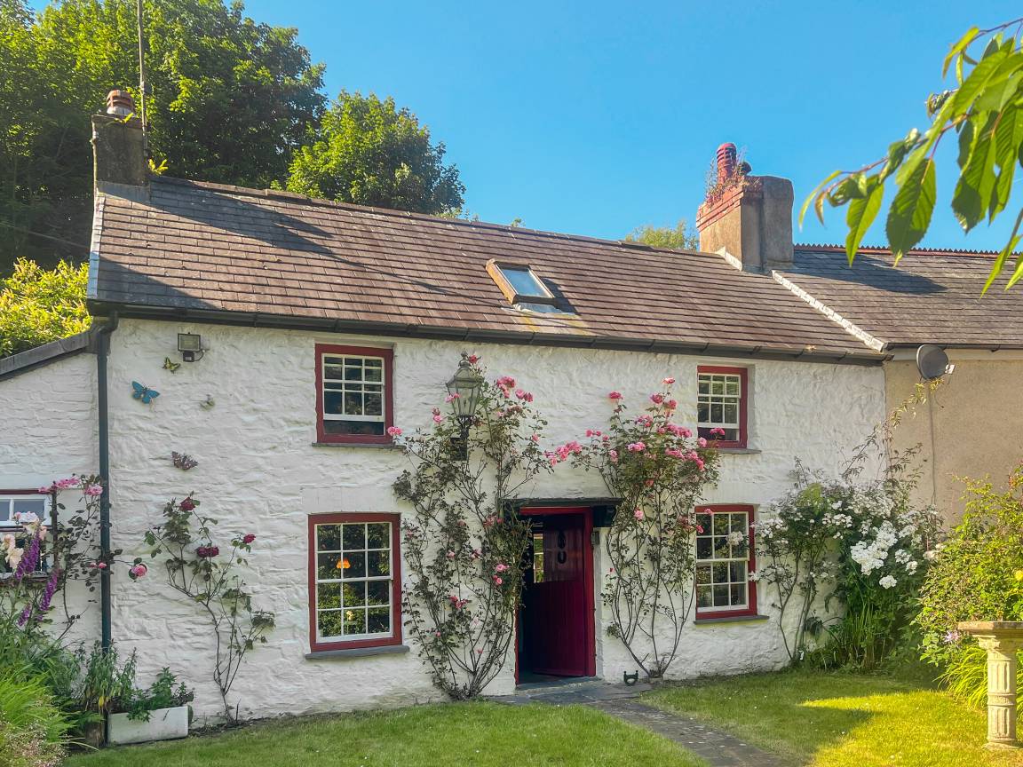 Cottage ∙ 2 Bedrooms ∙ 4 Guests - Fishguard