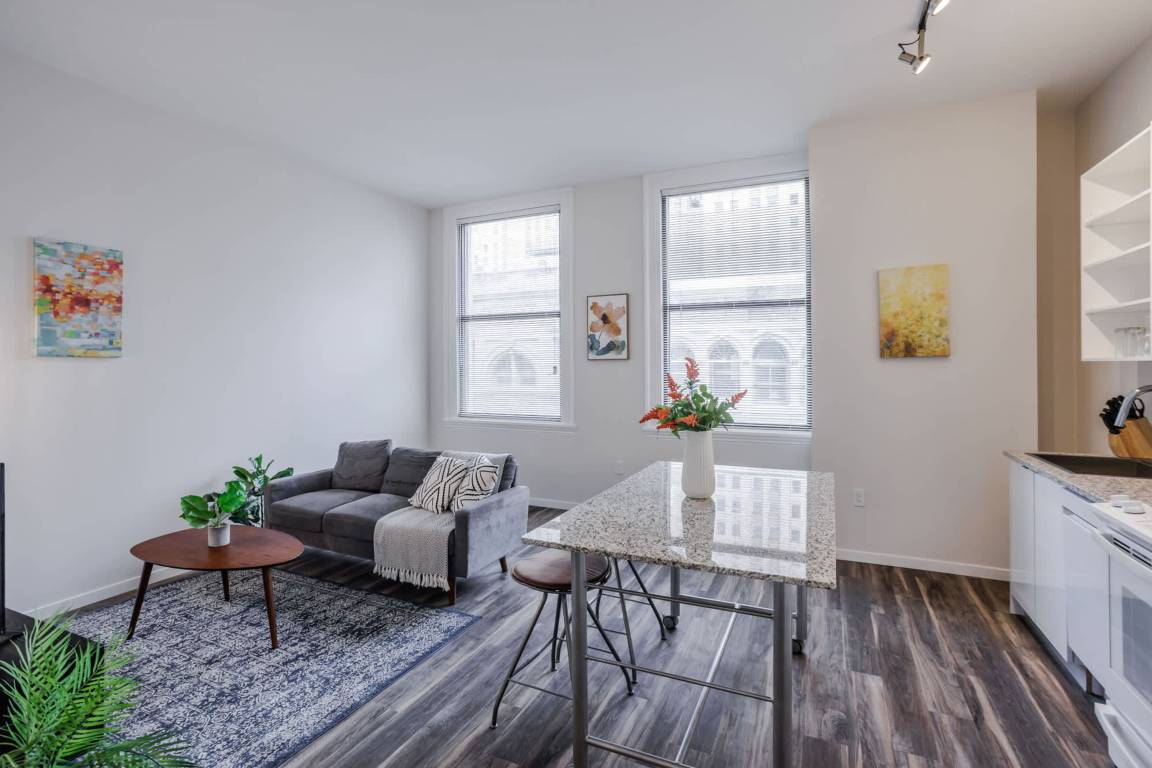 Apartment ∙ 1 Bedroom ∙ 2 Guests - Covington, KY