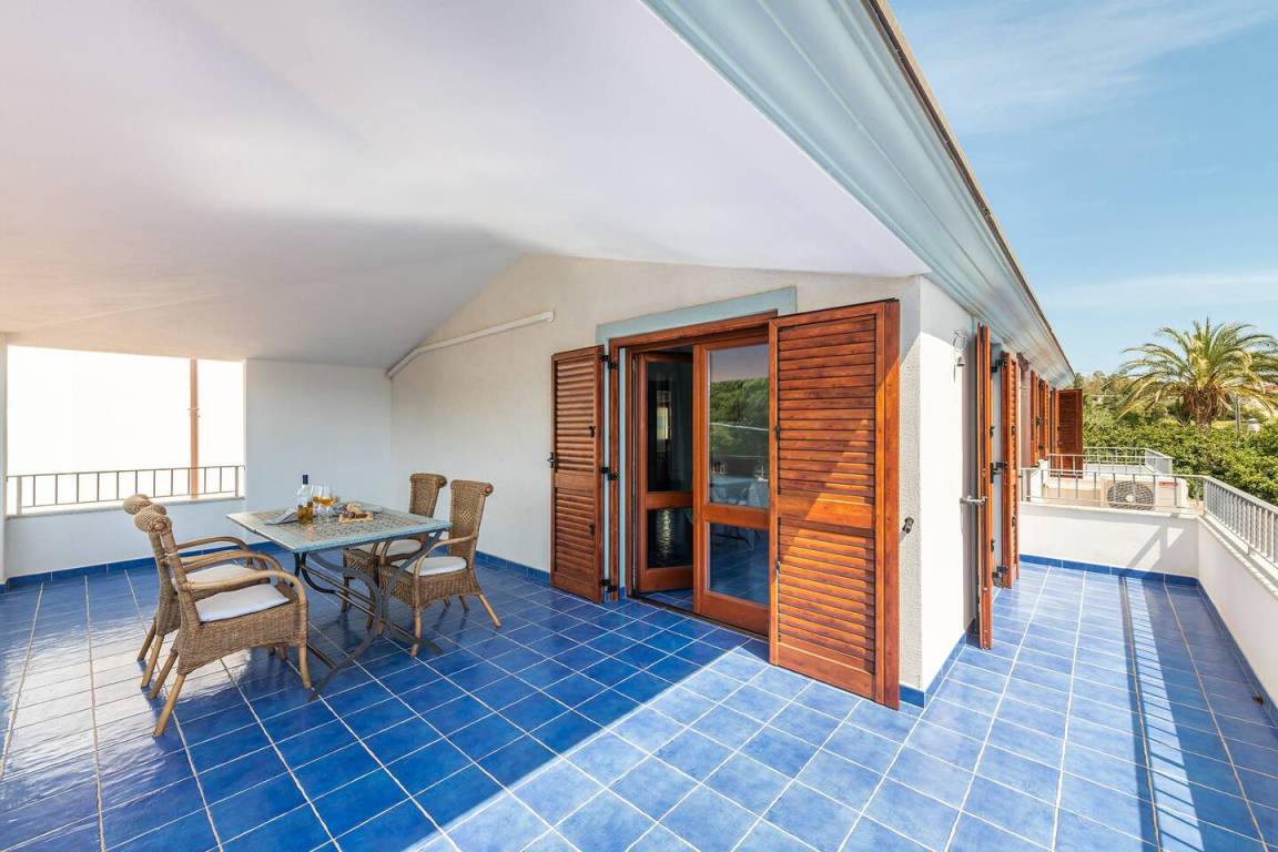 65 M² Ferienwohnung ∙ 2 Schlafzimmer ∙ 7 Gäste - Cala Gonone