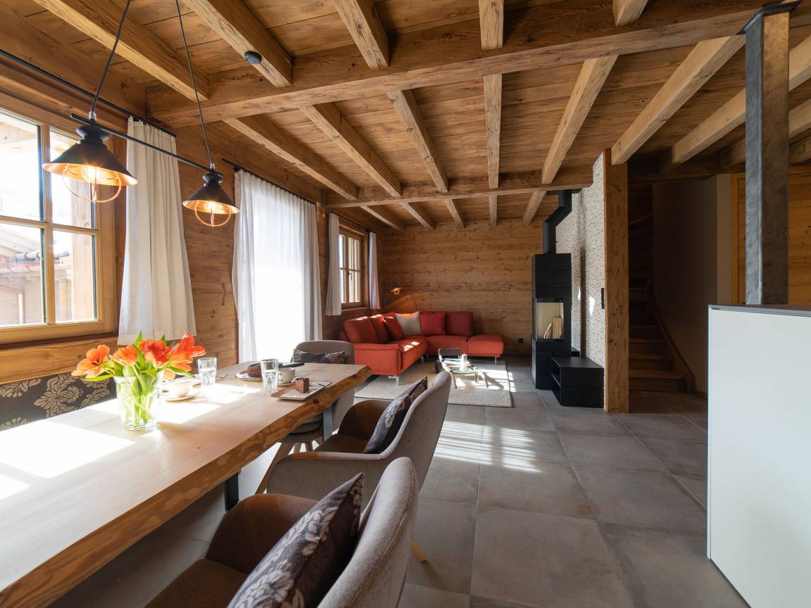 96 M² Ferienhaus ∙ 3 Schlafzimmer ∙ 6 Gäste - Sevelen