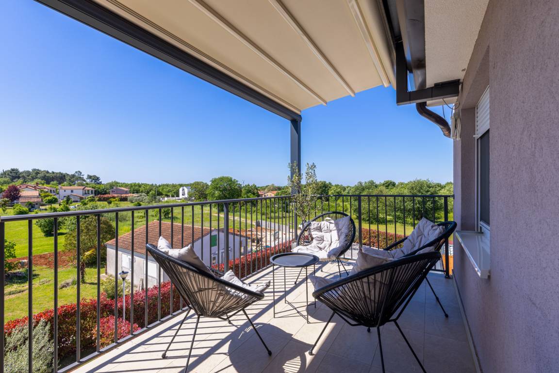 90 M² Apartment ∙ 3 Bedrooms ∙ 7 Guests - Poreč