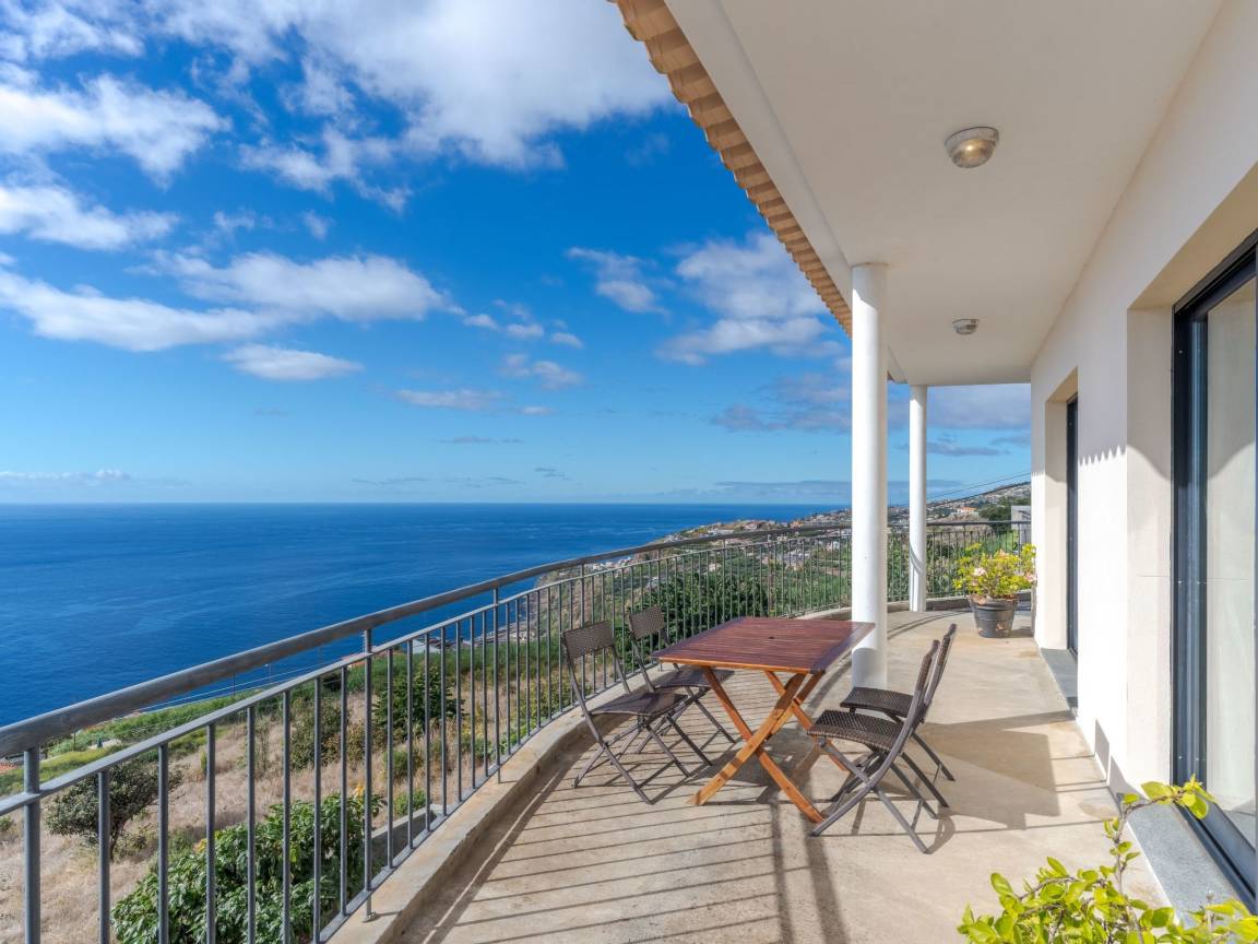 300 M² House ∙ 3 Bedrooms ∙ 6 Guests - Ponta do Sol