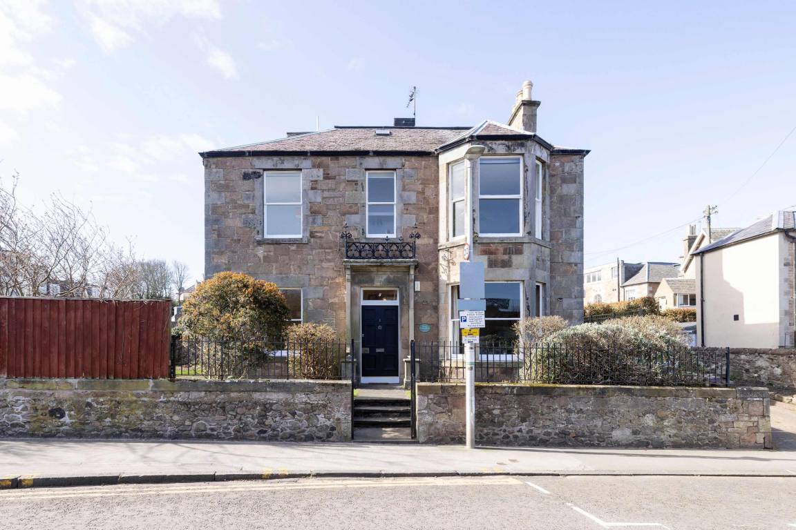 307 M² House ∙ 6 Bedrooms ∙ 10 Guests - North Berwick