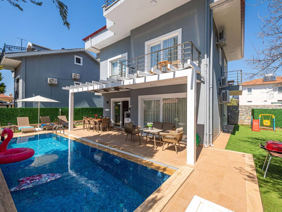 160 M² House ∙ 5 Bedrooms ∙ 9 Guests - Ölüdeniz