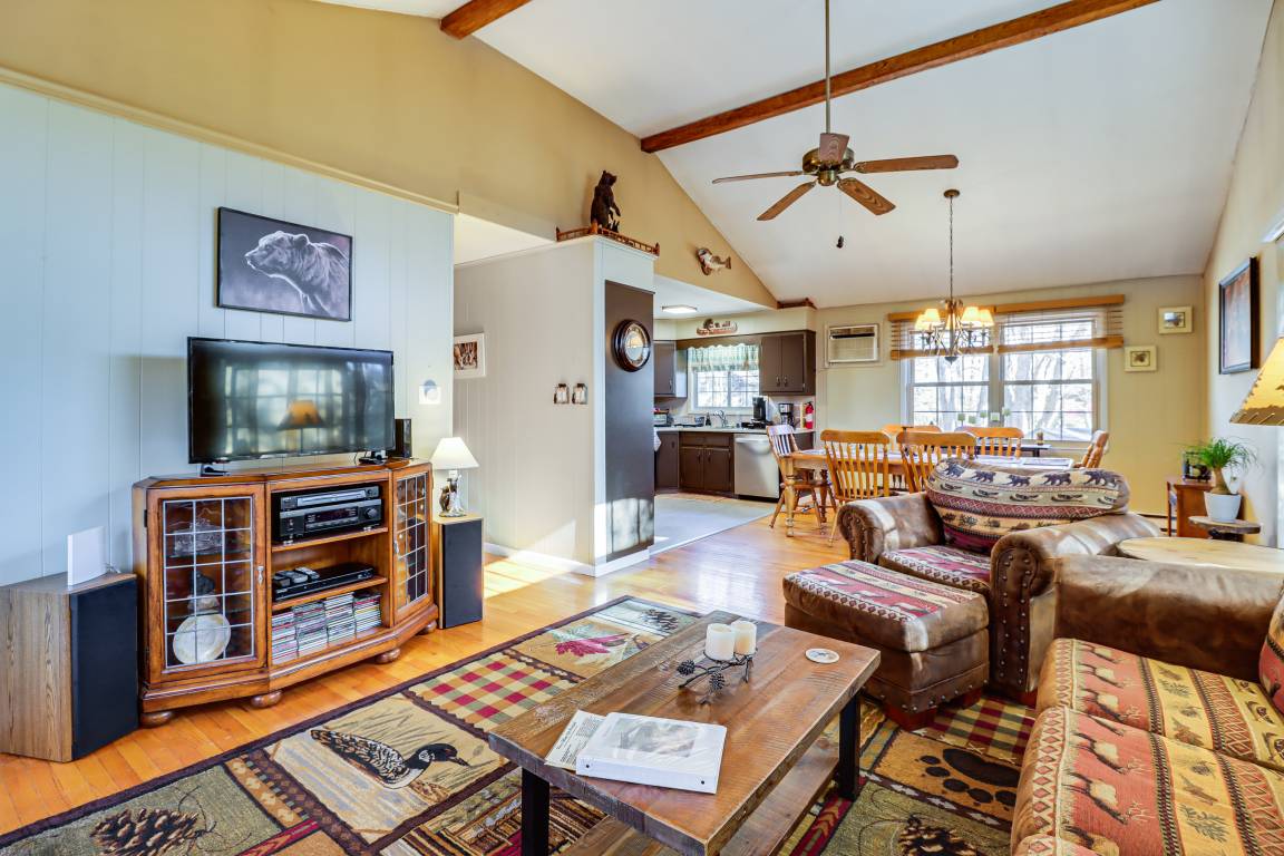167 M² House ∙ 3 Bedrooms ∙ 8 Guests - Lake Harmony, PA