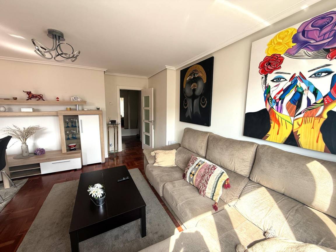 65 M² Ferienwohnung ∙ 3 Schlafzimmer ∙ 4 Gäste - Santander