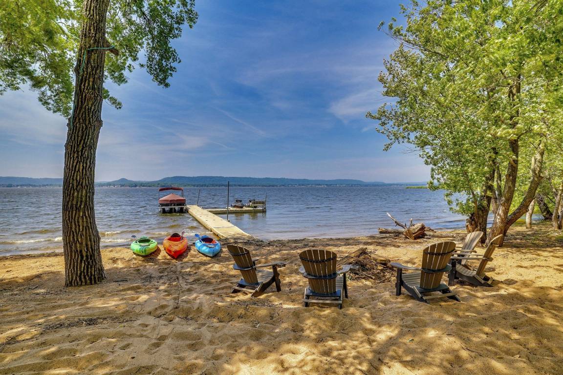 167 M² House ∙ 3 Bedrooms ∙ 8 Guests - Wisconsin