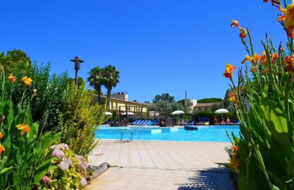 40 M² Resort ∙ 1 Bedroom ∙ 4 Guests - Sardinia