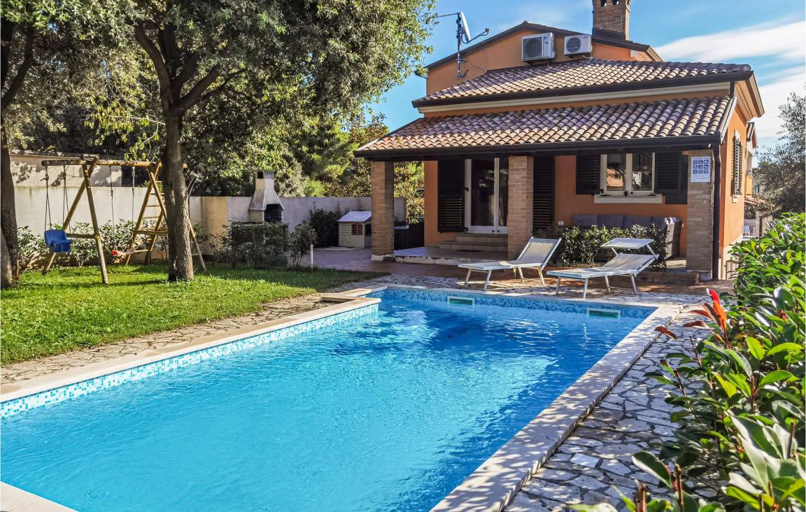 130 M² Ferienhaus ∙ 4 Schlafzimmer ∙ 7 Gäste - Premantura