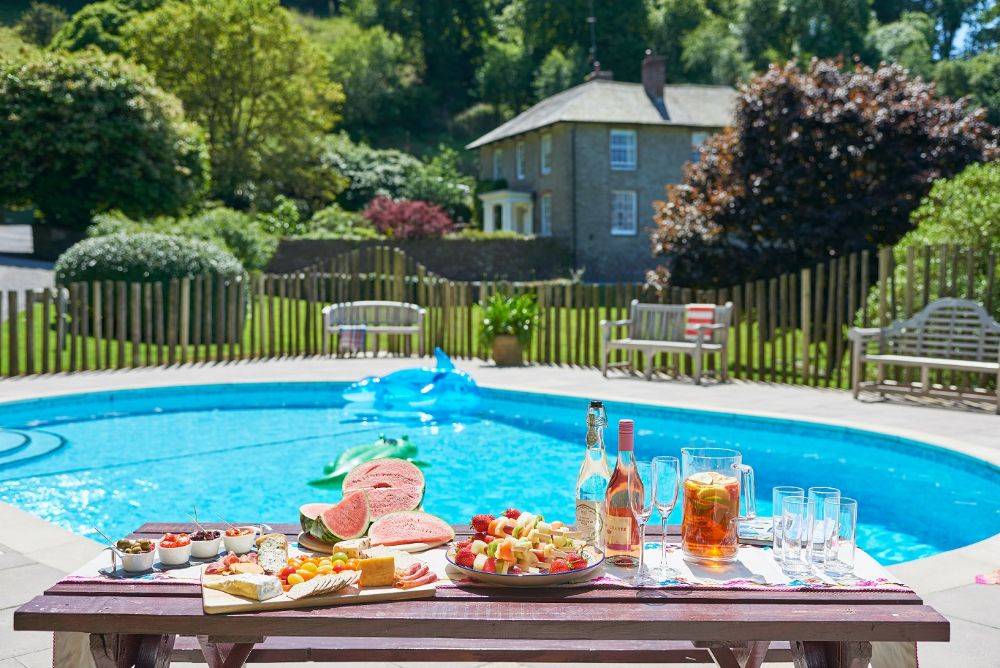 Cottage ∙ 3 Bedrooms ∙ 5 Guests - Dartmouth