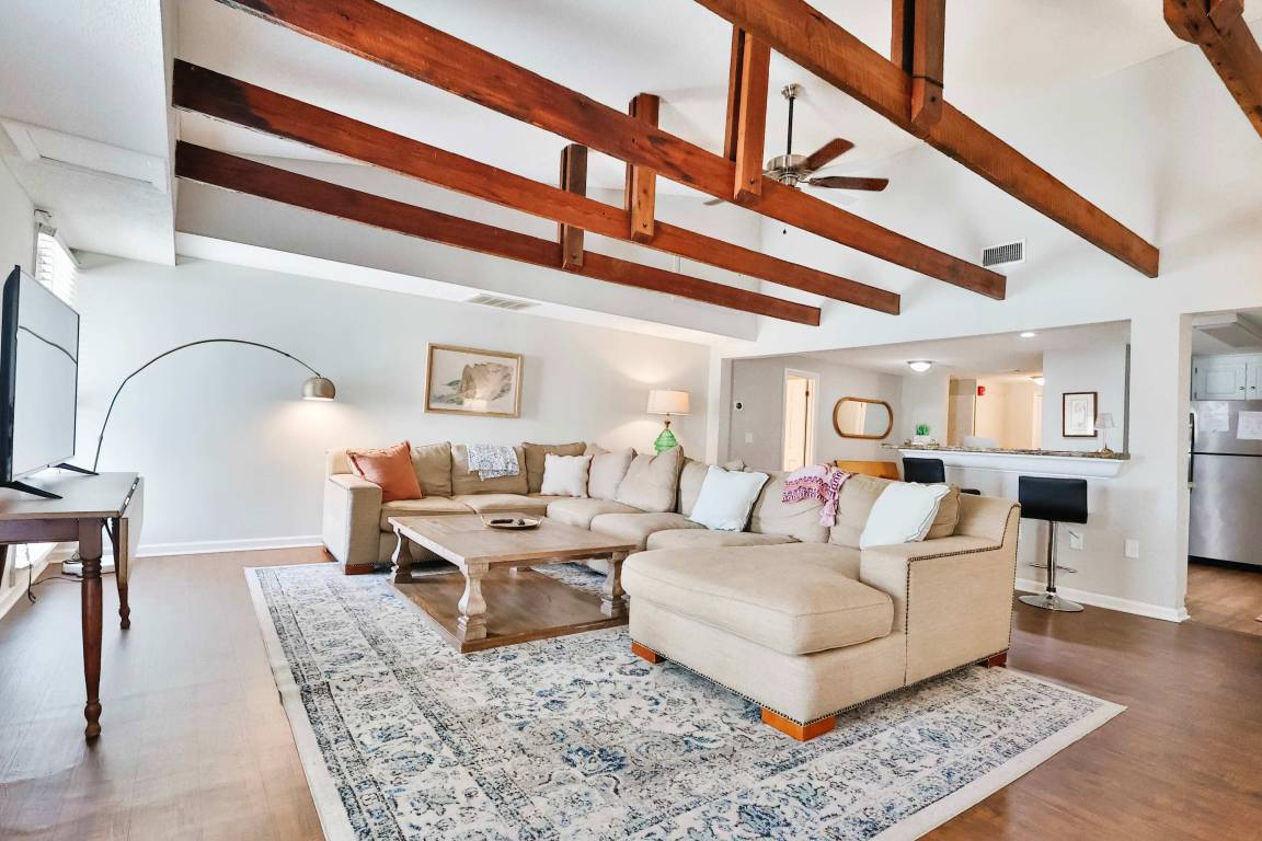 139 M² Studio Flat ∙ 3 Bedrooms ∙ 6 Guests - Statesboro, GA