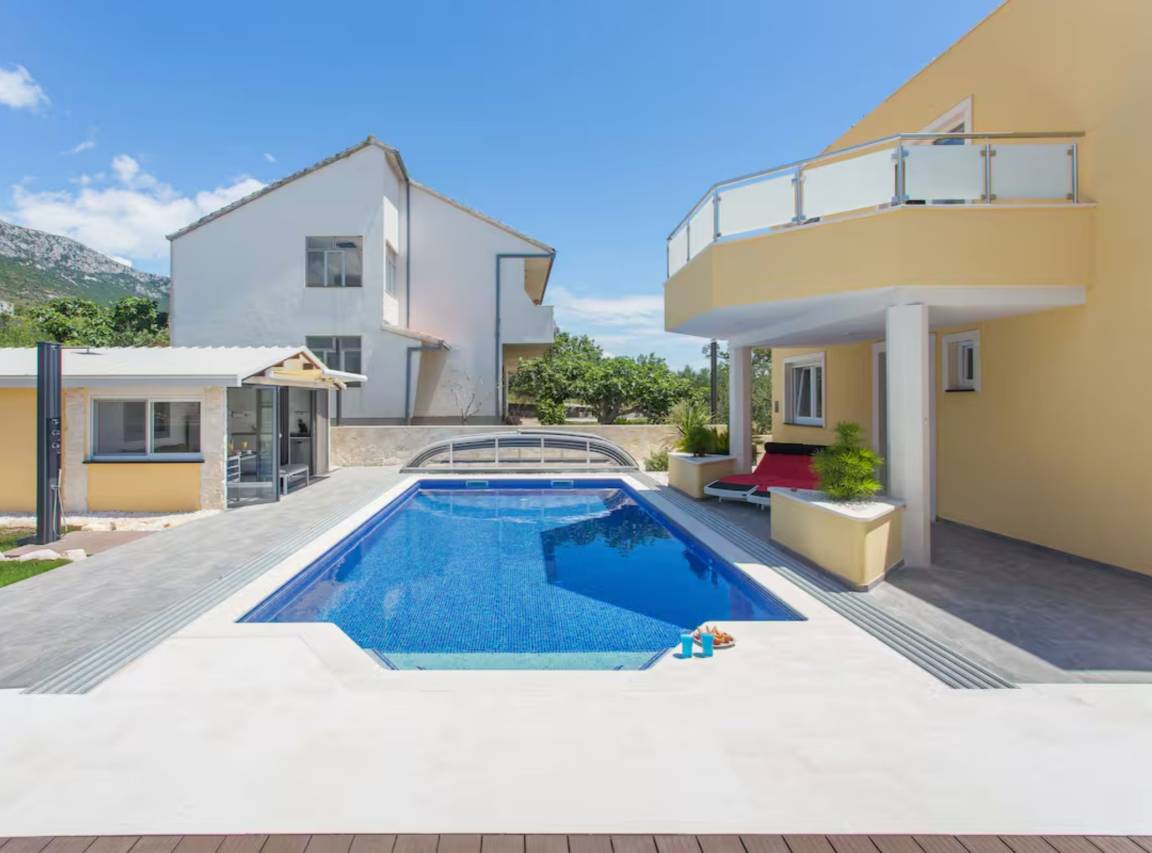 280 M² Casa ∙ 7 Habitaciones ∙ 15 Huéspedes - Split