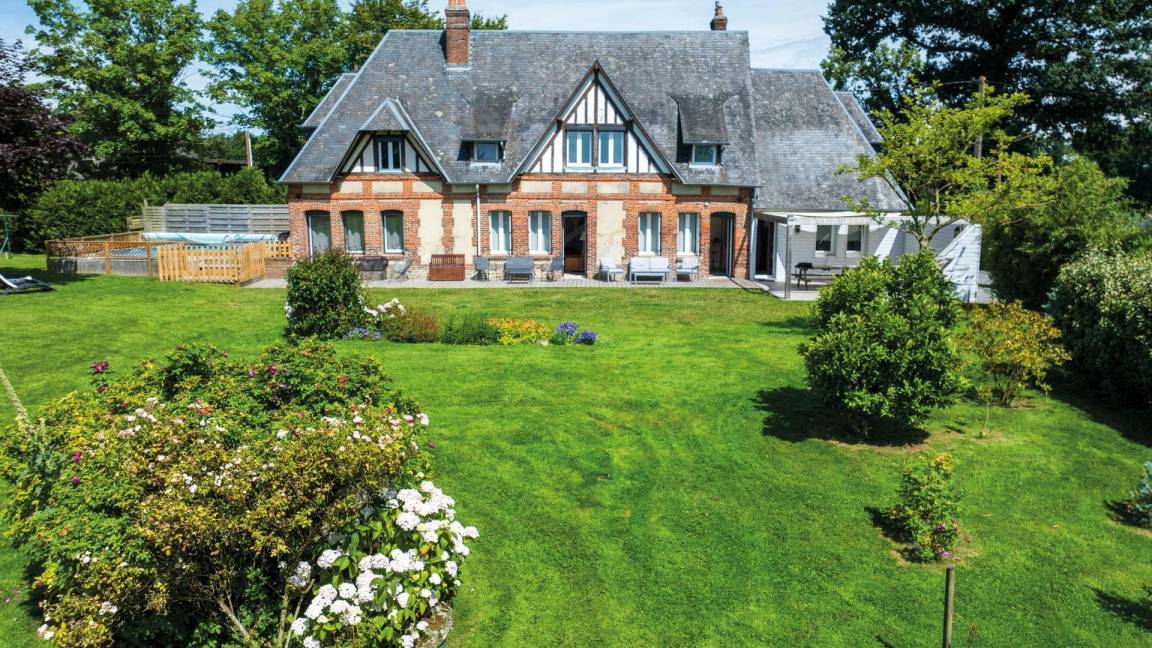 240 M² Gîte ∙ 4 Chambres ∙ 12 Personnes - Barentin