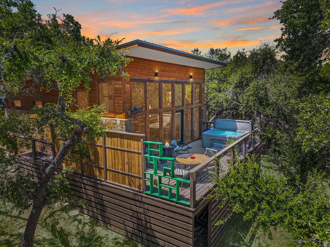 93 M² Cabin ∙ 1 Bedroom ∙ 2 Guests - Driftwood, TX