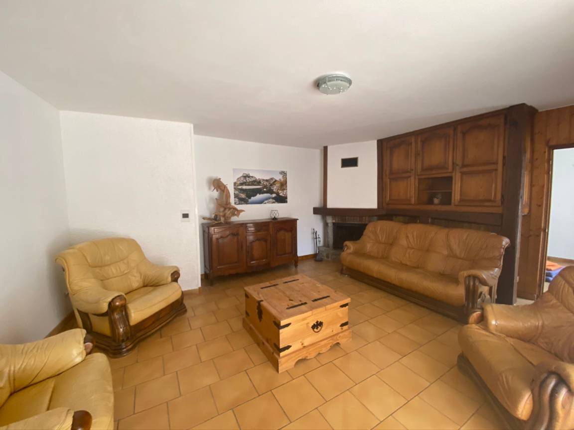 150 M² Cottage ∙ 5 Bedrooms ∙ 9 Guests - Ardèche